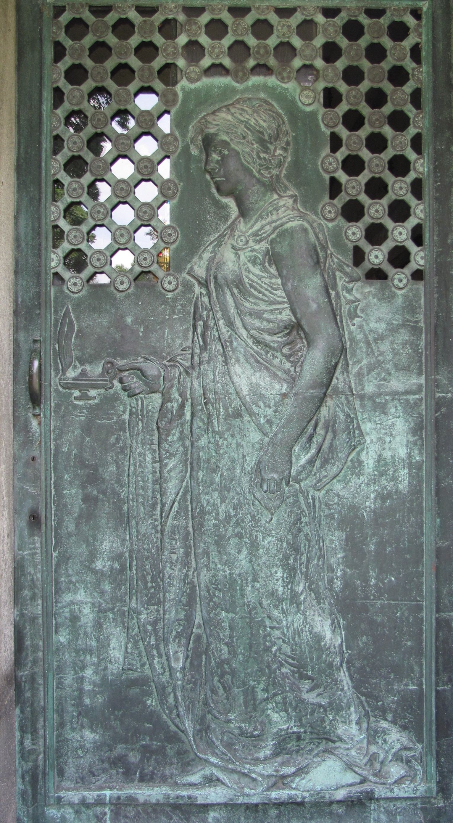 The Safety Razor Inventors—and its not who you think! | Gravely Speaking