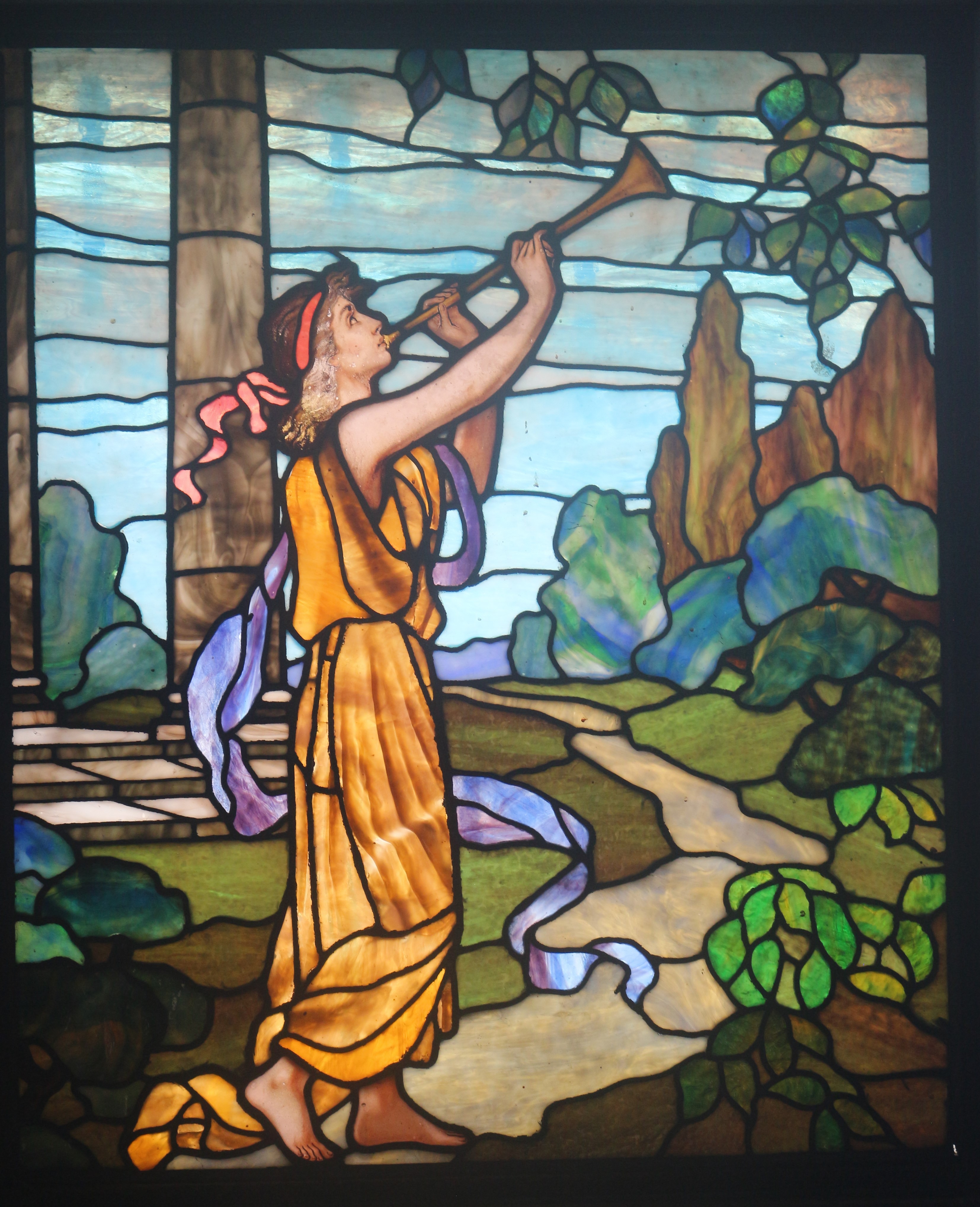 Glass Trumpet Angel | Gravely Speaking